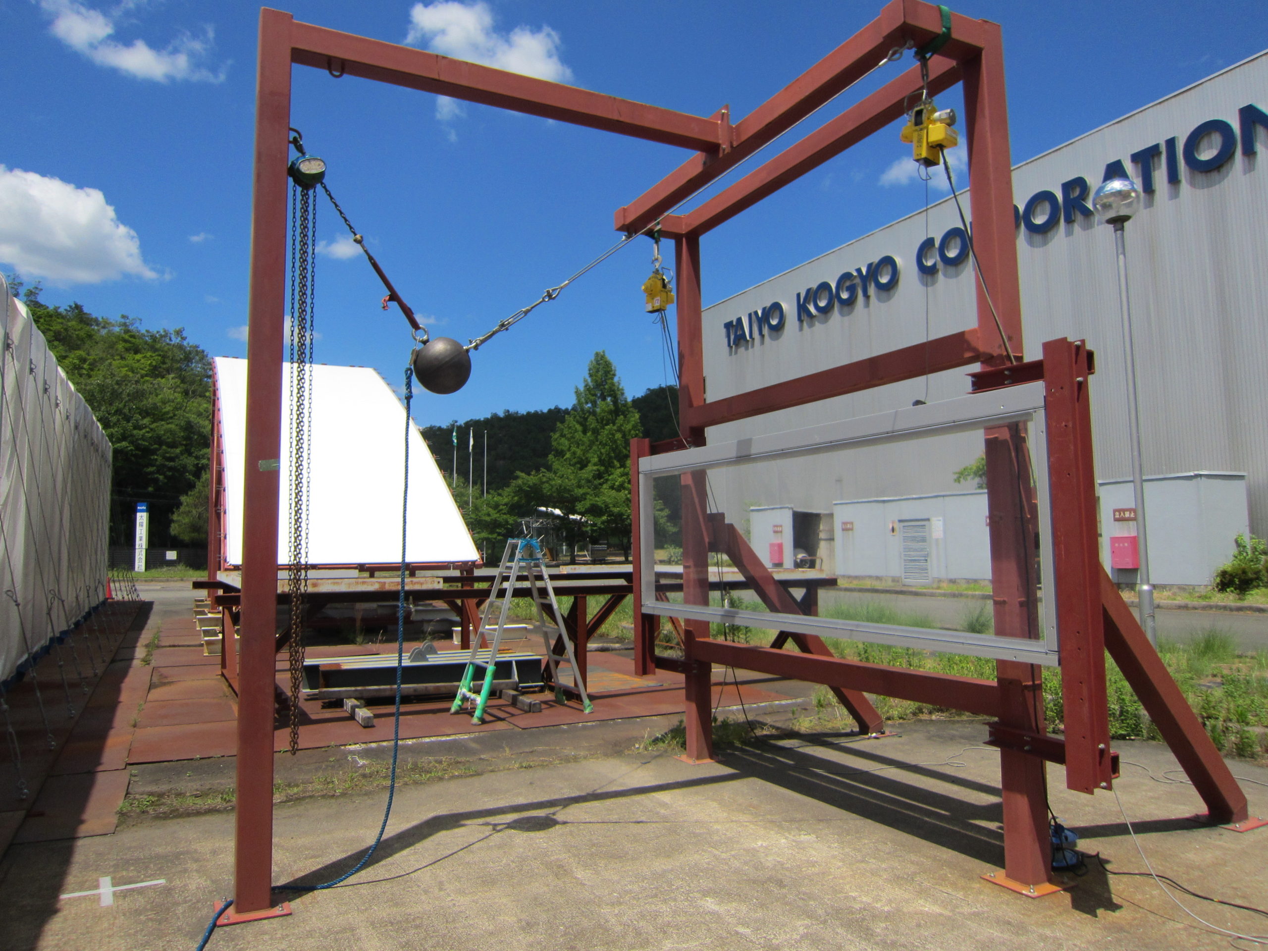 Full-scale sales of fall prevention fence that achieves “1% dimness ...